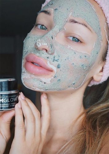 Clay Mask Benefits, Types & Uses for Every Skin Issue - Glowsly