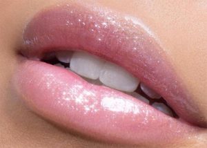 How to Get Bigger Lips Naturally - Glowsly