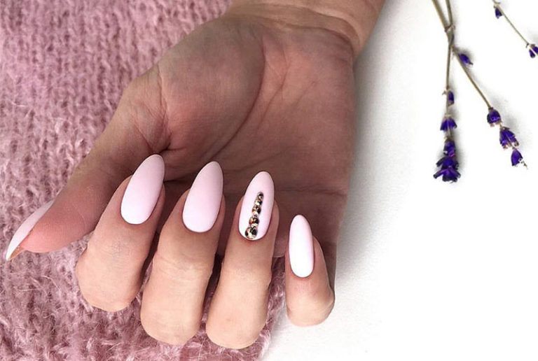 How to Use a Cuticle Pusher: Benefits, Types & Tips - Glowsly