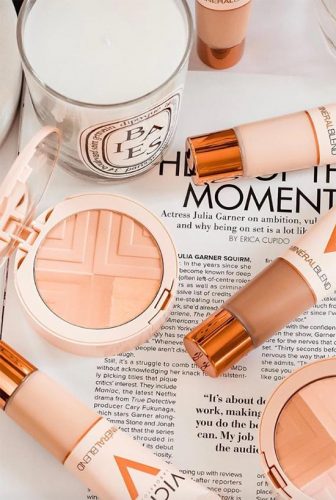 Combination Skin Makeup Guide: Tips for Choosing & Using Makeup