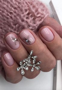 16 Nail Shapes & Tips for Choosing the Best One for Your Fingers