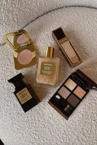 21 Best Body Shimmers in 2022 for an All-Over Glow - Glowsly