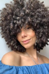 How to Wash Curly Hair: Curly Hair Wash Routine - Glowsly