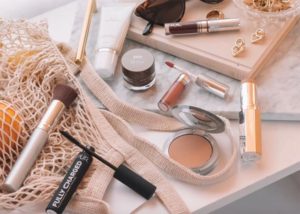 The Fascinating History of Mascara - Glowsly