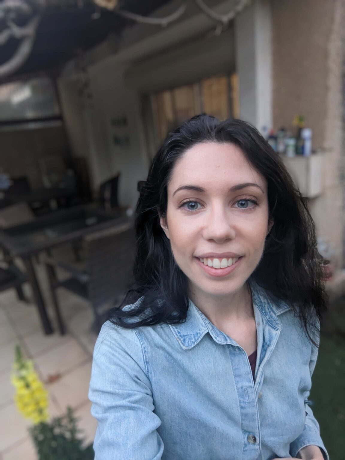 How To Embrace the Thin Eyebrow Trend